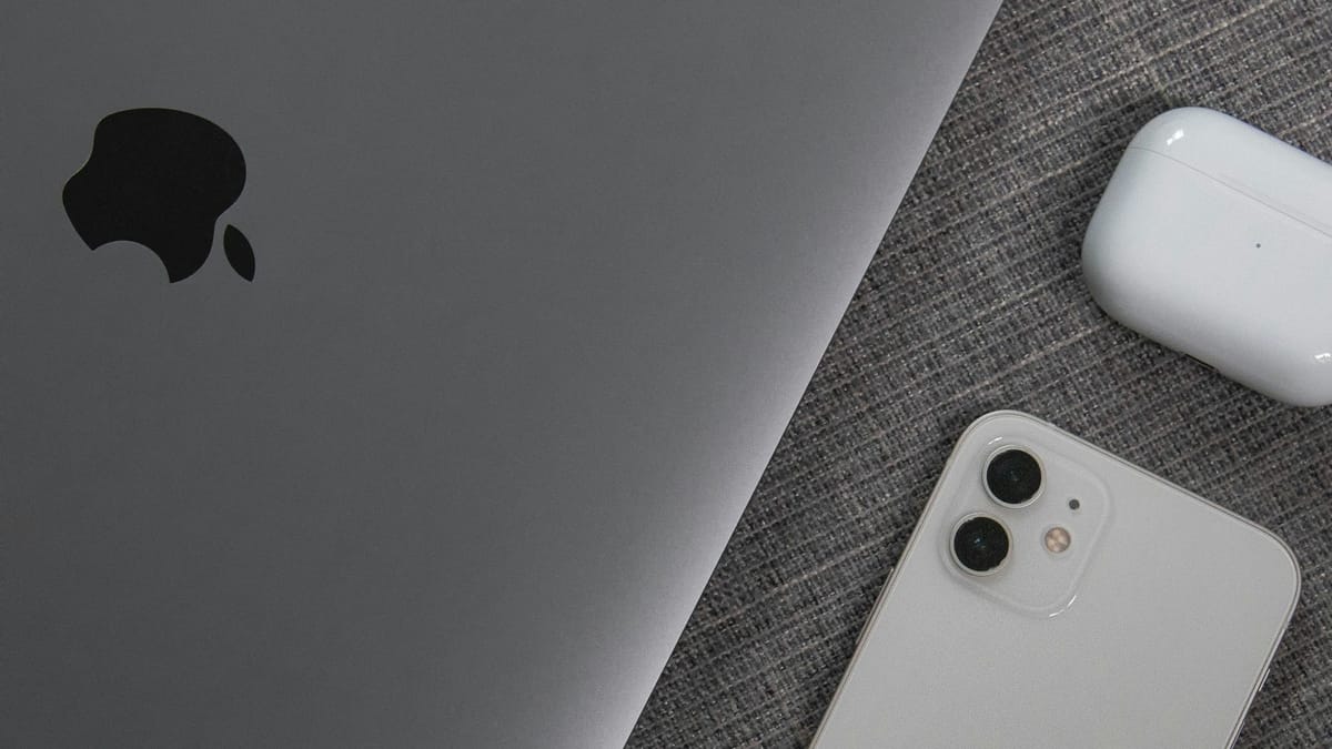 Apple’s Latest Betas Bring Liquid Glass Controls to iOS 26.1 and ...