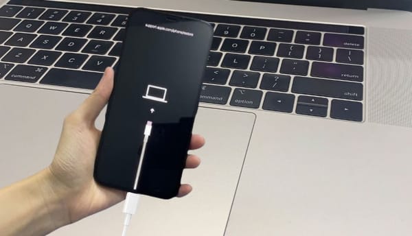 How to Fix iPhone Frozen on Lock Screen: 3 Quick Ways